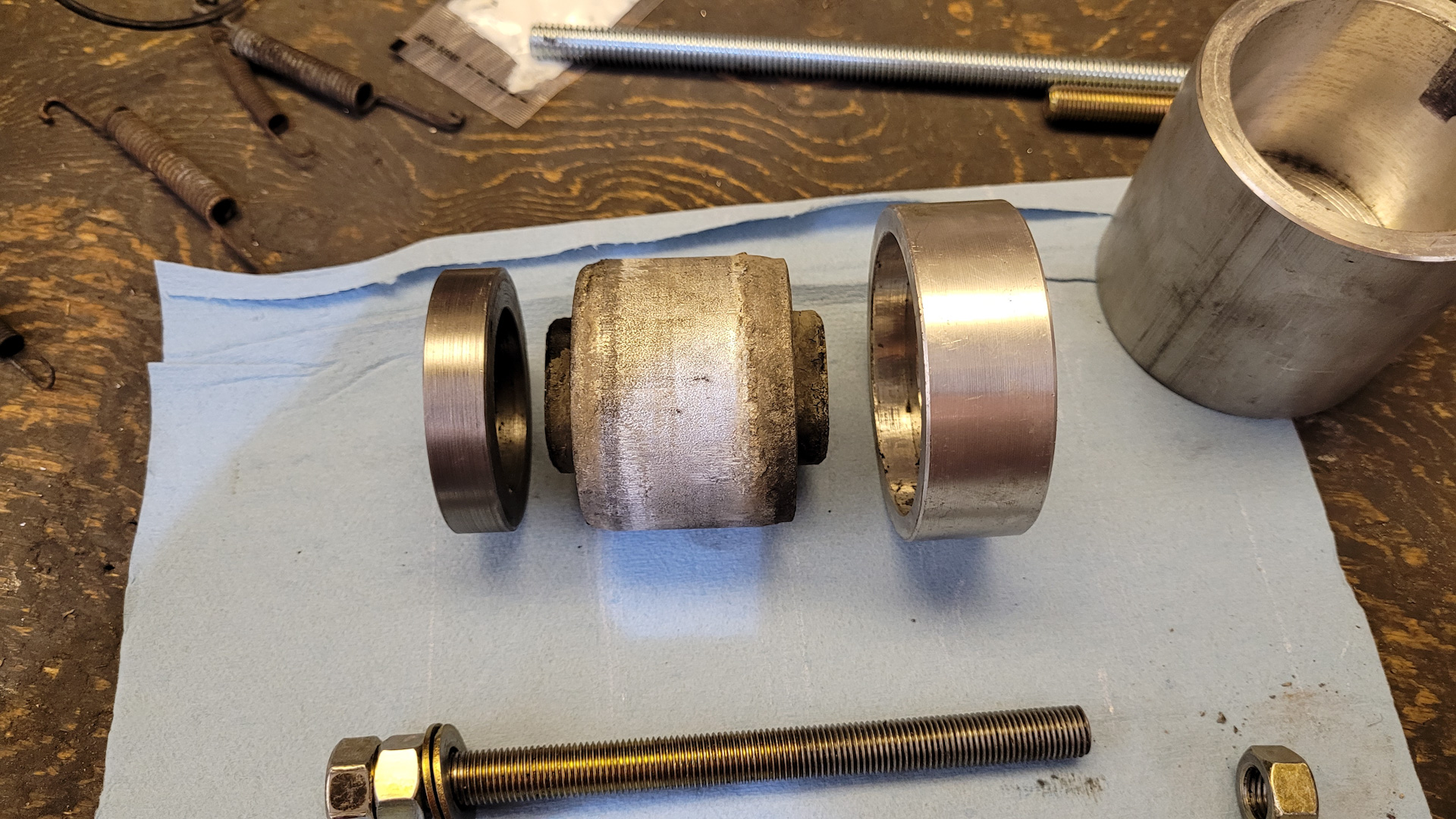 Trailing link bushing replacement press tools, dimensions and images ...