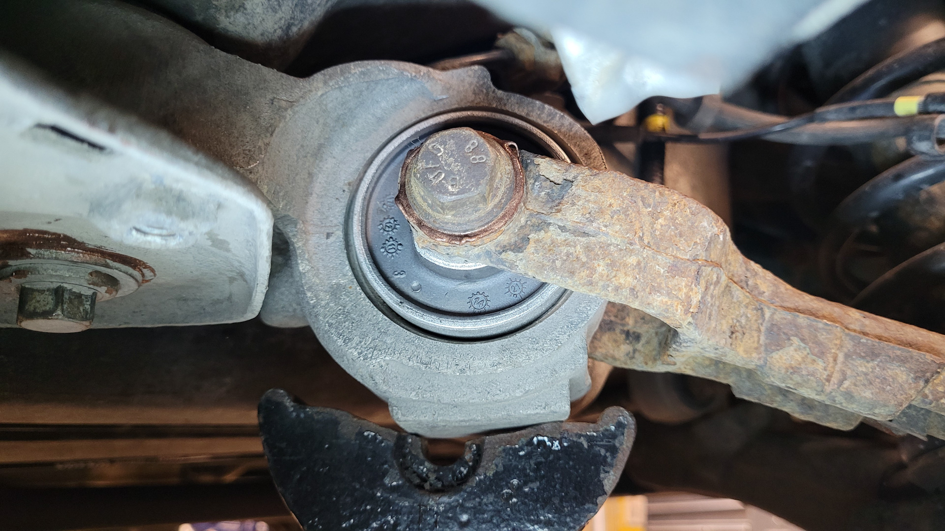 Trailing link bushing replacement press tools, dimensions and images ...